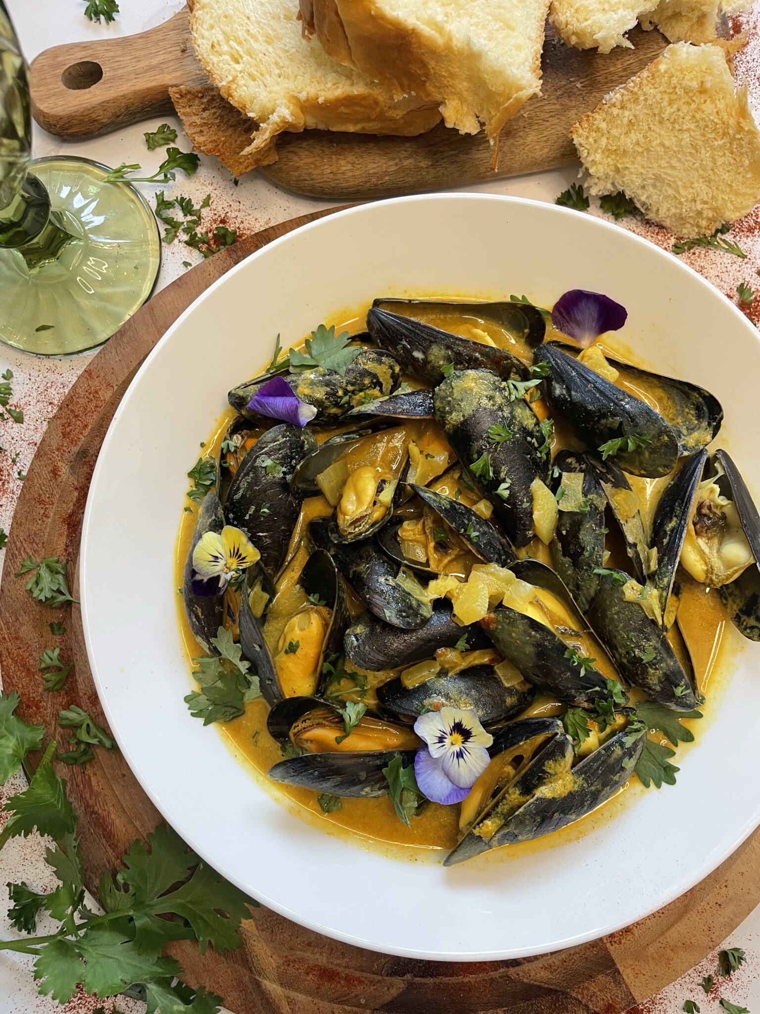 Gele curry mosselen recept | Food Places